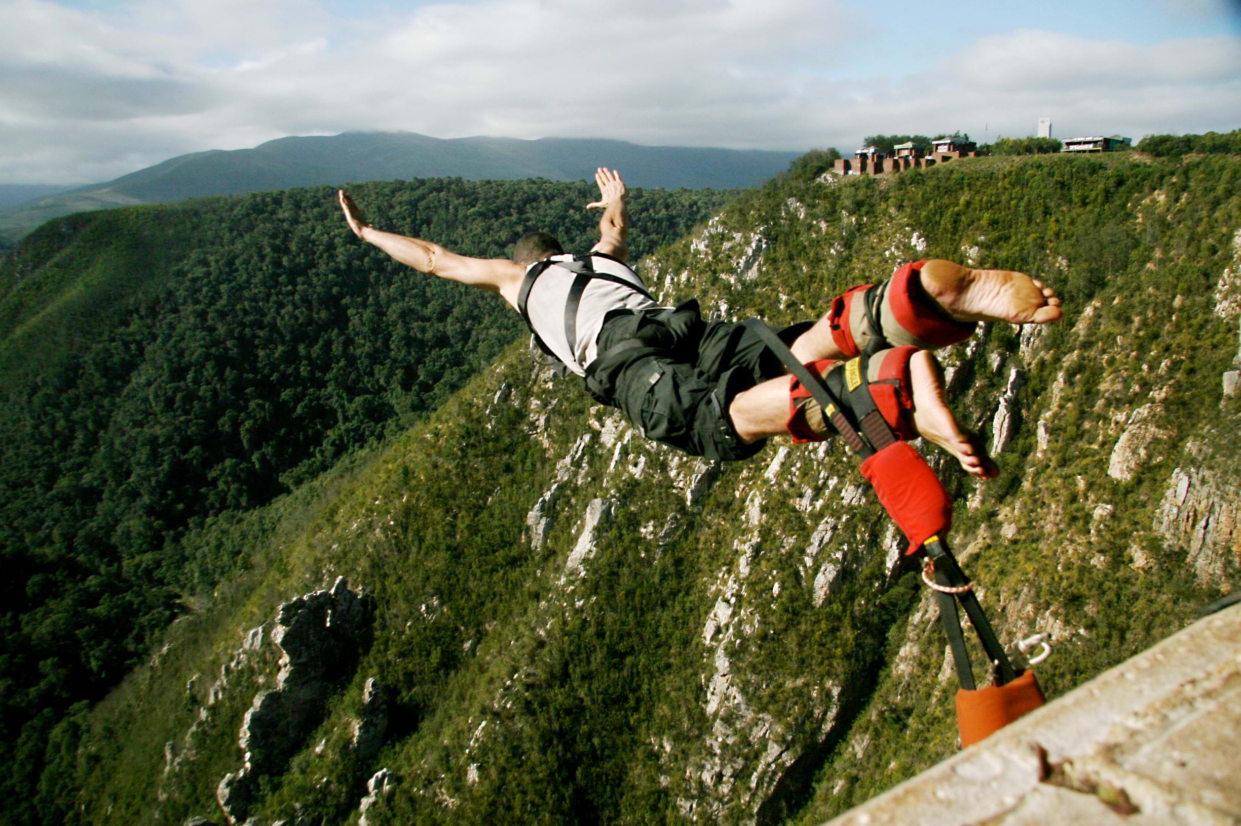 De bloukrans bungee is een van de hoogste ter wereld (NL)